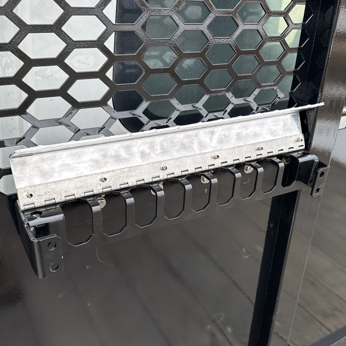 Chain Hanger 20in – FortifiedIndustries
